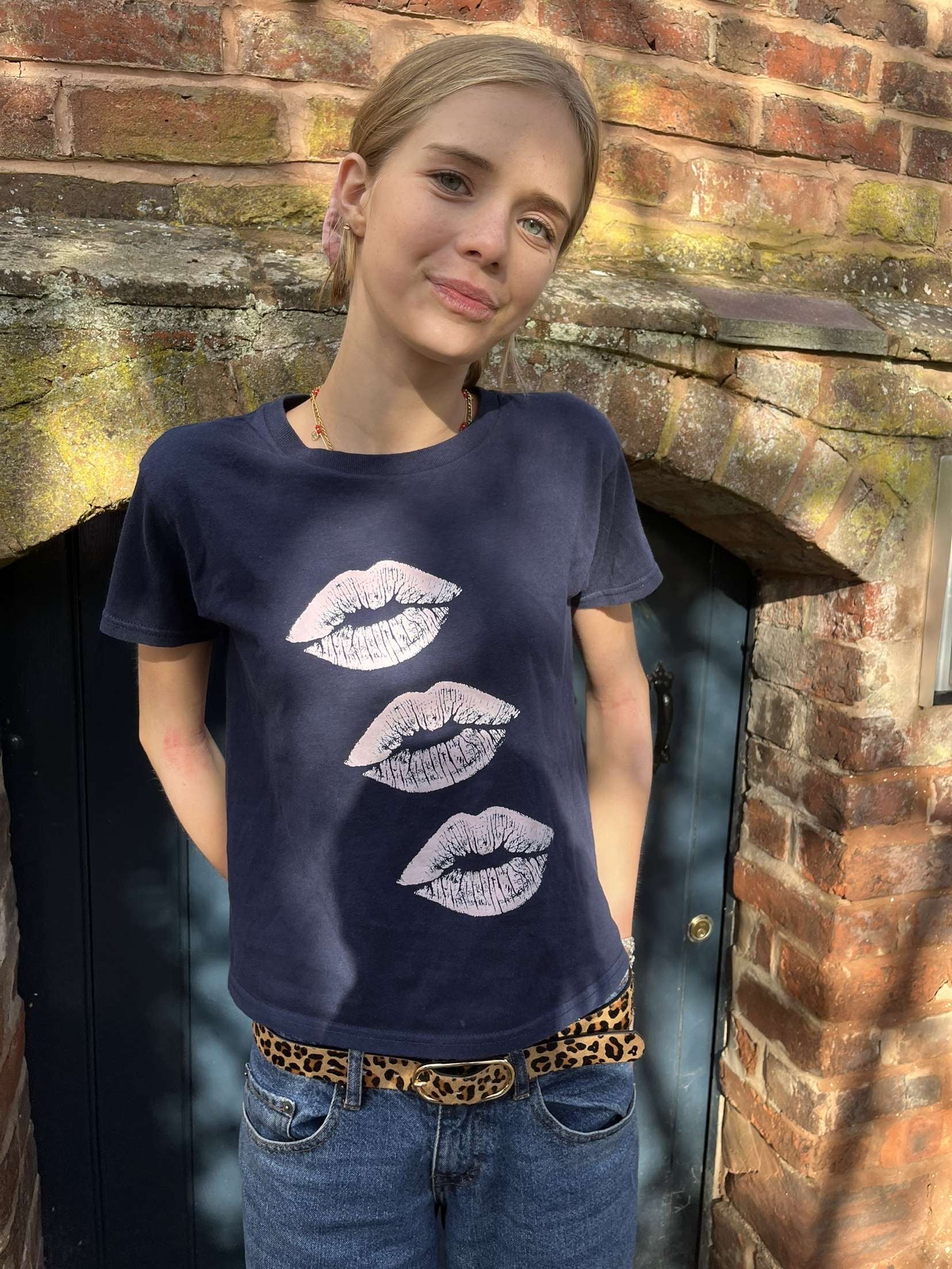Navy Hot Lips Tee – Mima Rose